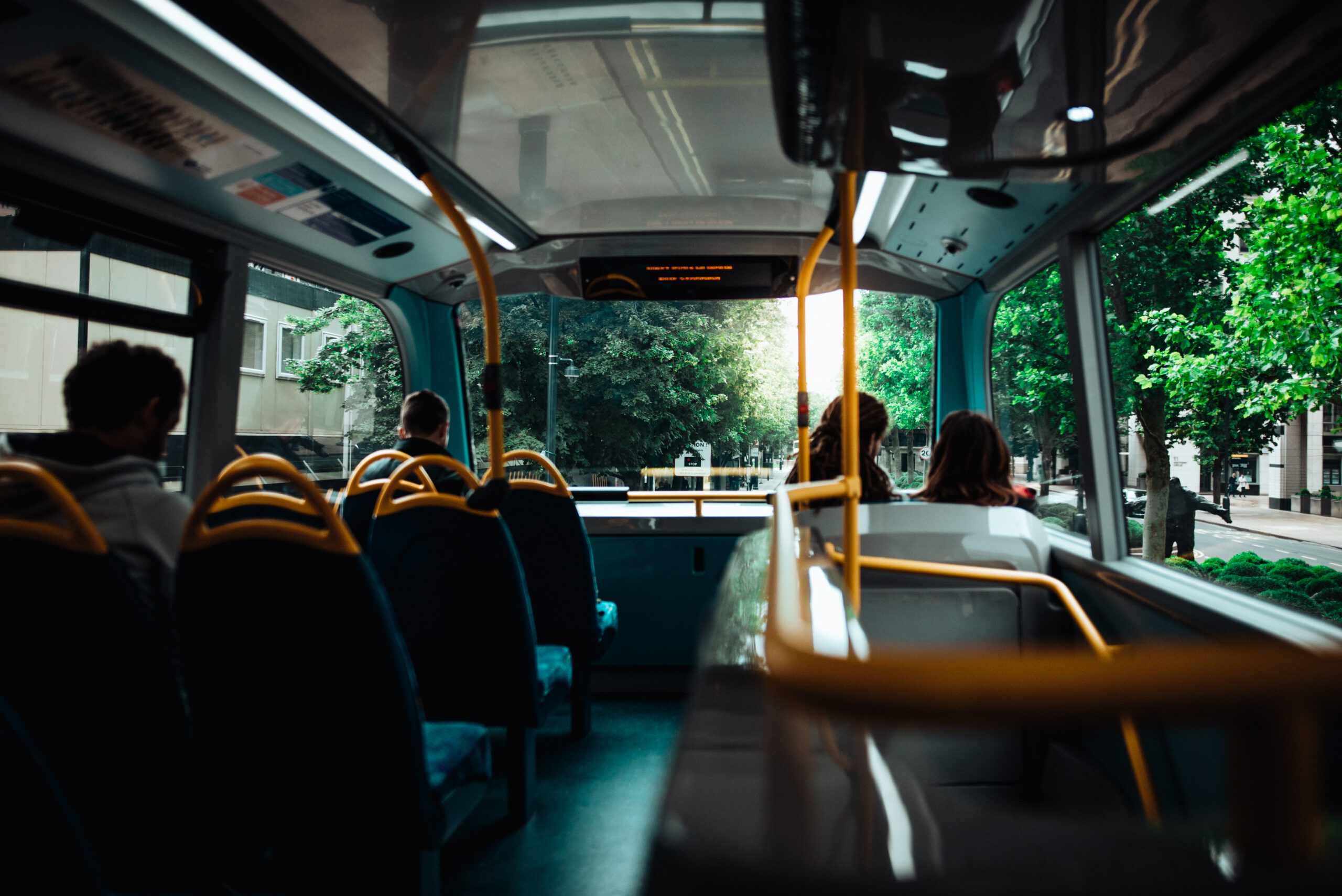 Waarom haat iedereen de bus? | Freelance copywriter | Linde Jacobs